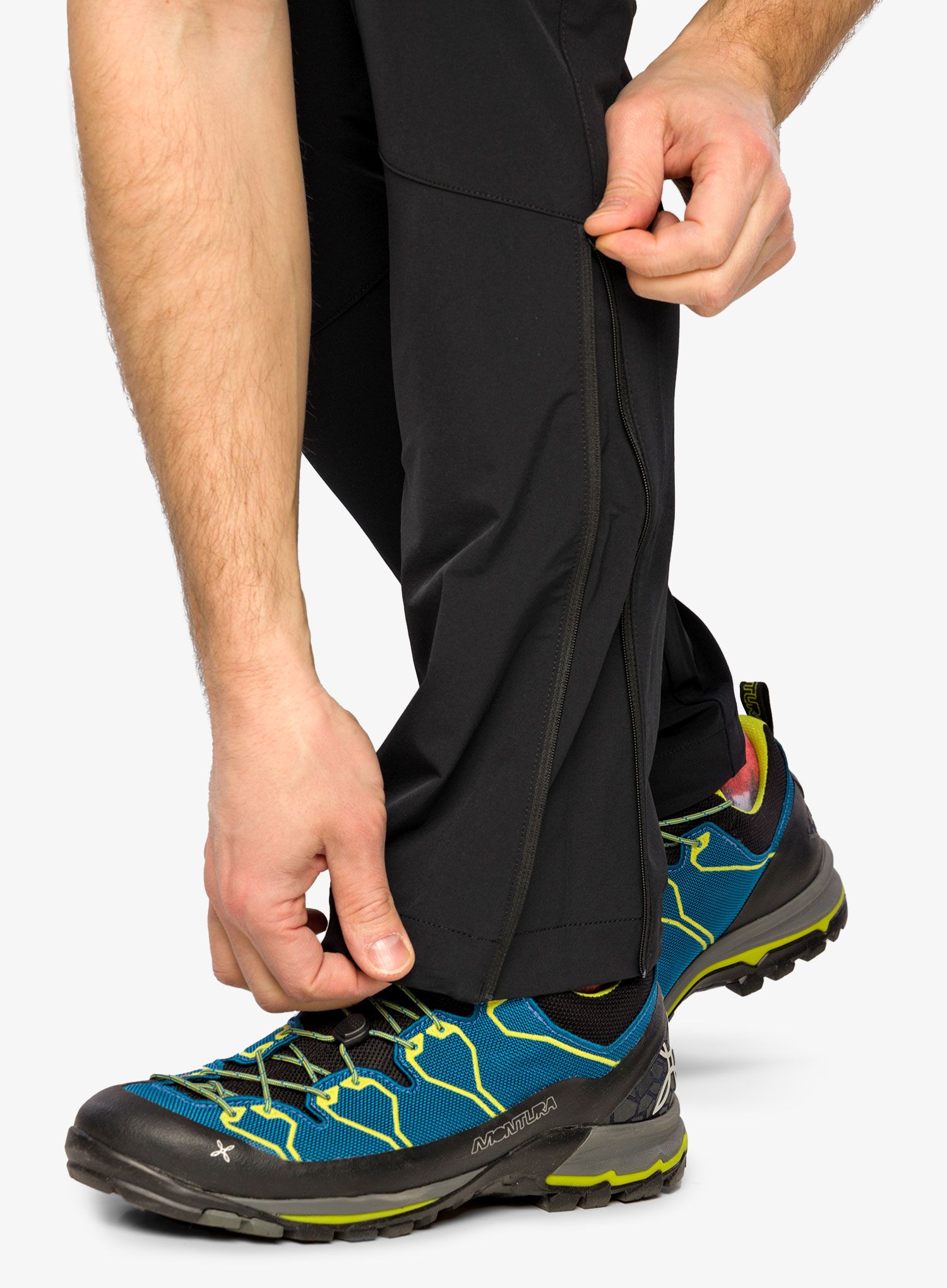 Softshellhose Peak Performance Light SS Scale Pants - black | 8a.de